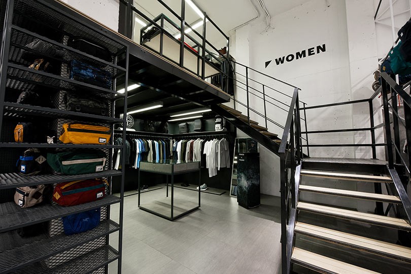 Brandshop - Abbigliamento Uomo Donna a Mosca | ShoppingMap.it